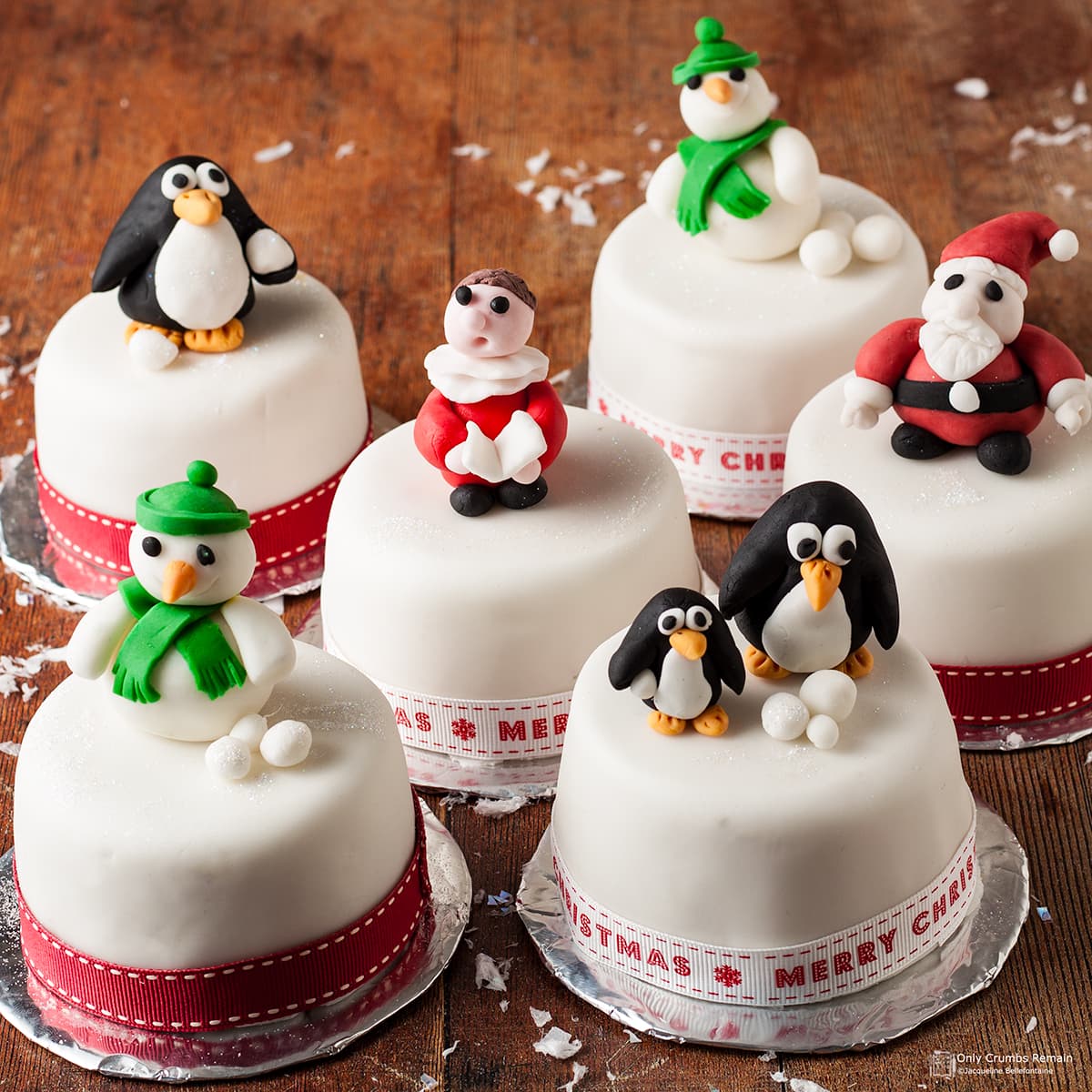 Easy Fondant Christmas Cake Figures Only Crumbs Remain