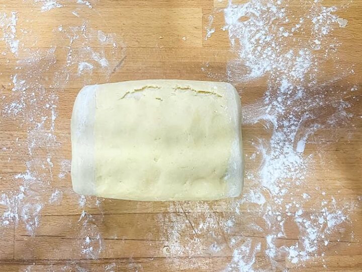 Arlettes | Only Crumbs Remain