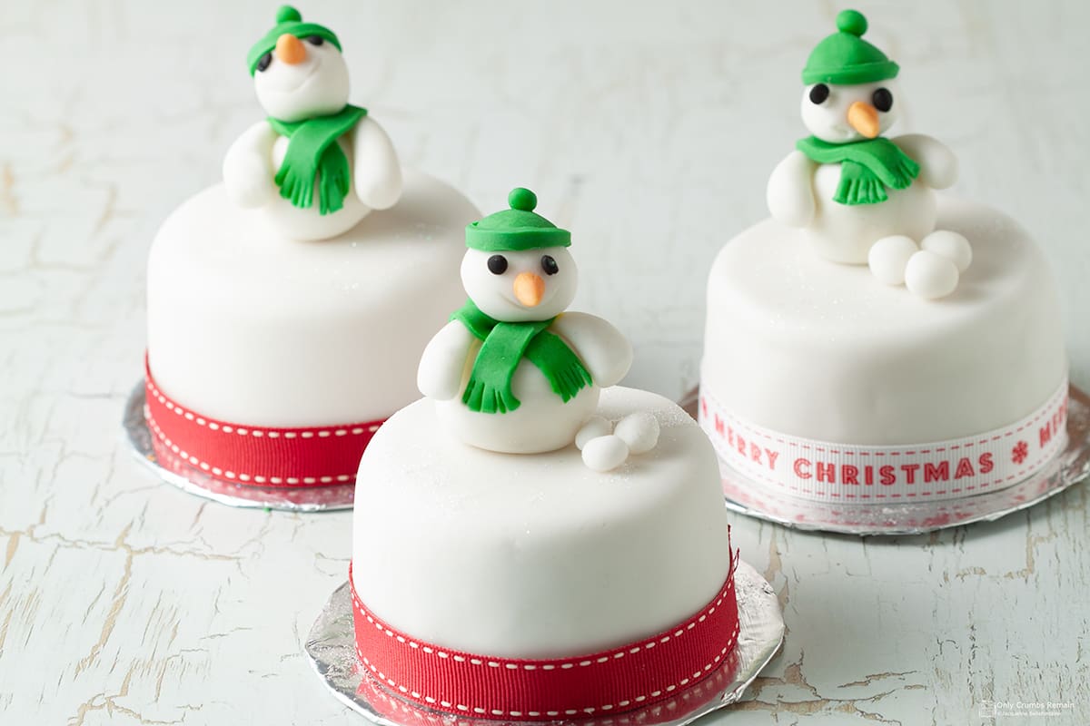 Easy Fondant Snowman Cake Decoration | Only Crumbs Remain